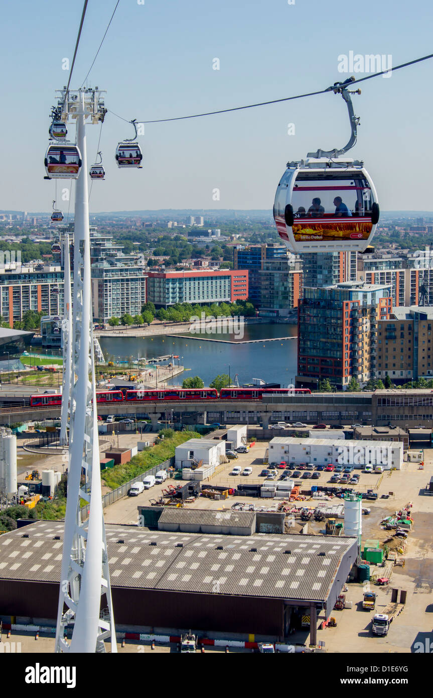 London cable car greenwich hi-res stock photography and images - Alamy