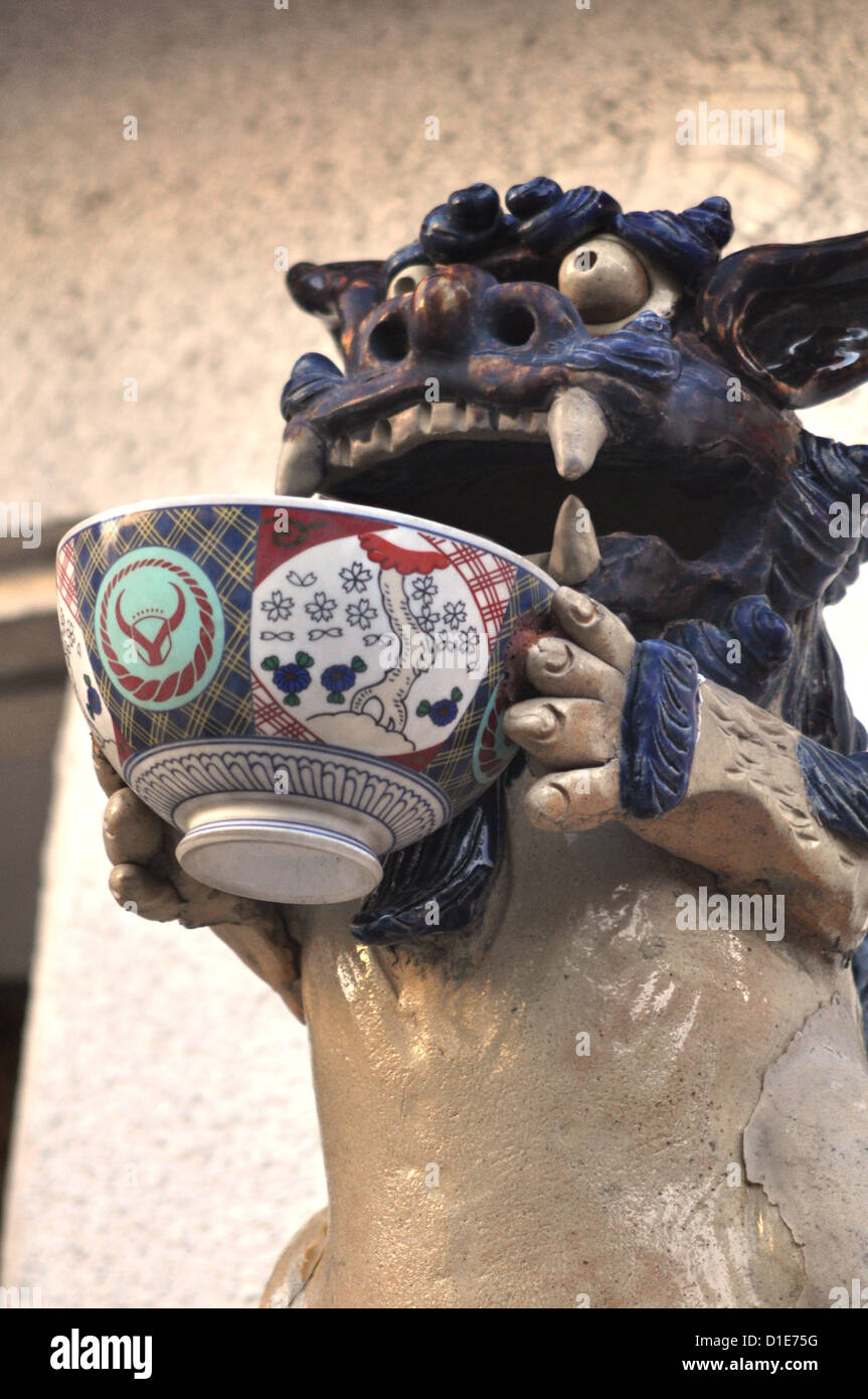 Okinawa shisa hi-res stock photography and images - Alamy