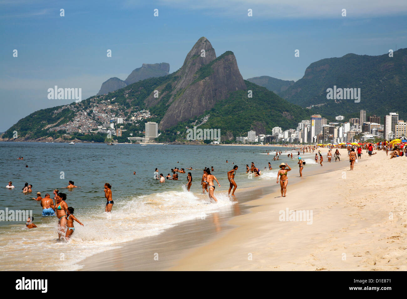 Ipanema beach brazil hi-res stock photography and images - Alamy