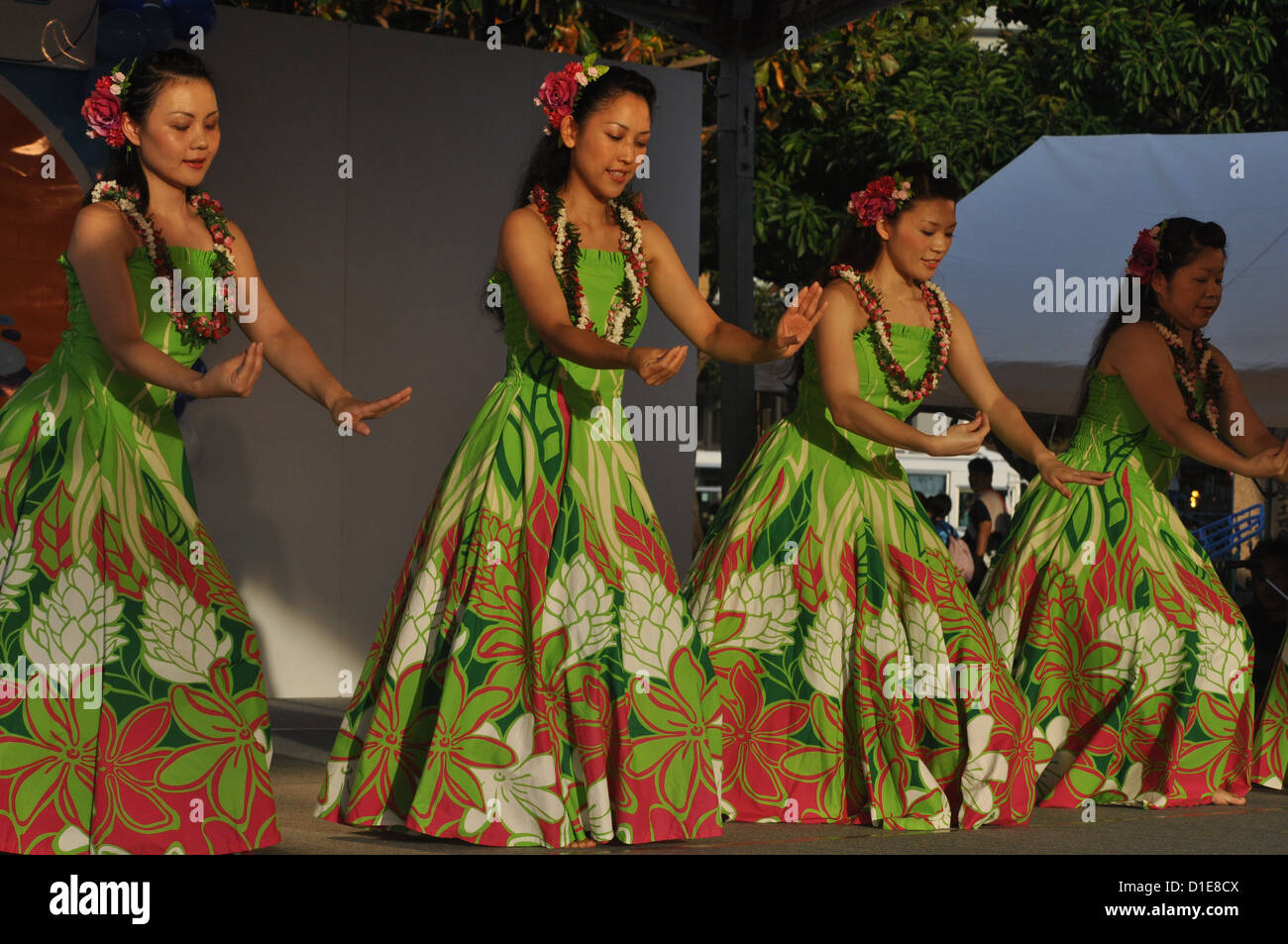 Naha (Okinawa, Japan), Hawaiian Hula dancers Stock Photo - Alamy