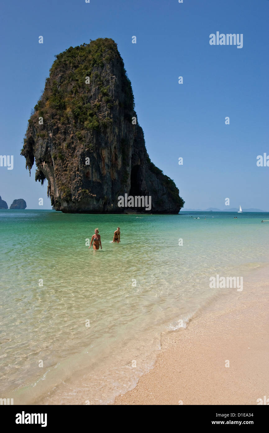 Phra Nang Cave Beach, Krabi, Thailand Stock Photo - Alamy