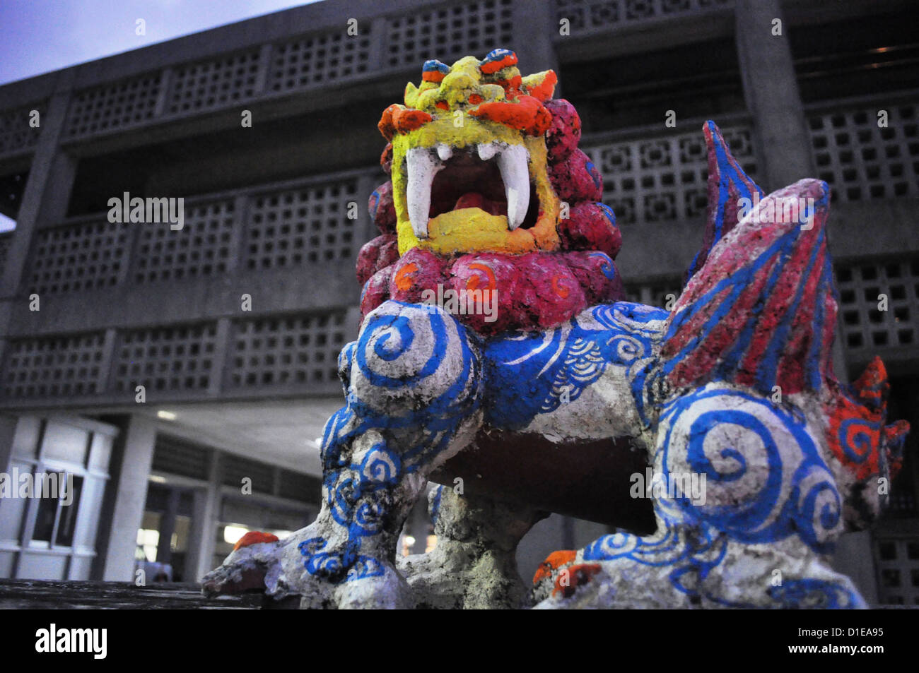 Naha okinawa japan shisa hi-res stock photography and images - Alamy