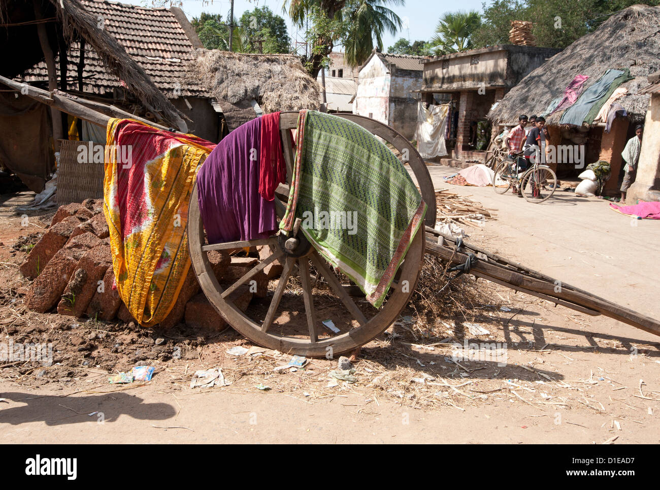 Wooden Cart Wheel India High Resolution Stock Photography and Images ...