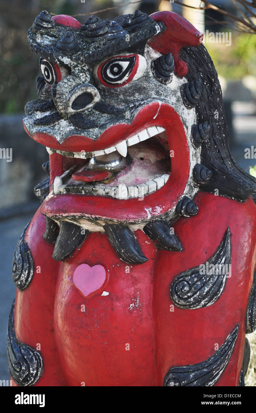 Okinawa shisa hi-res stock photography and images - Alamy