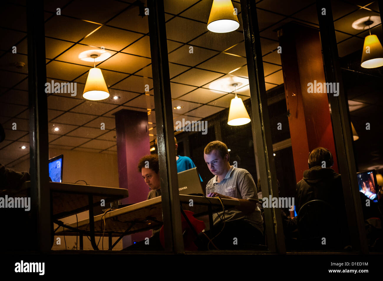 Uk university students computers hi-res stock photography and images ...