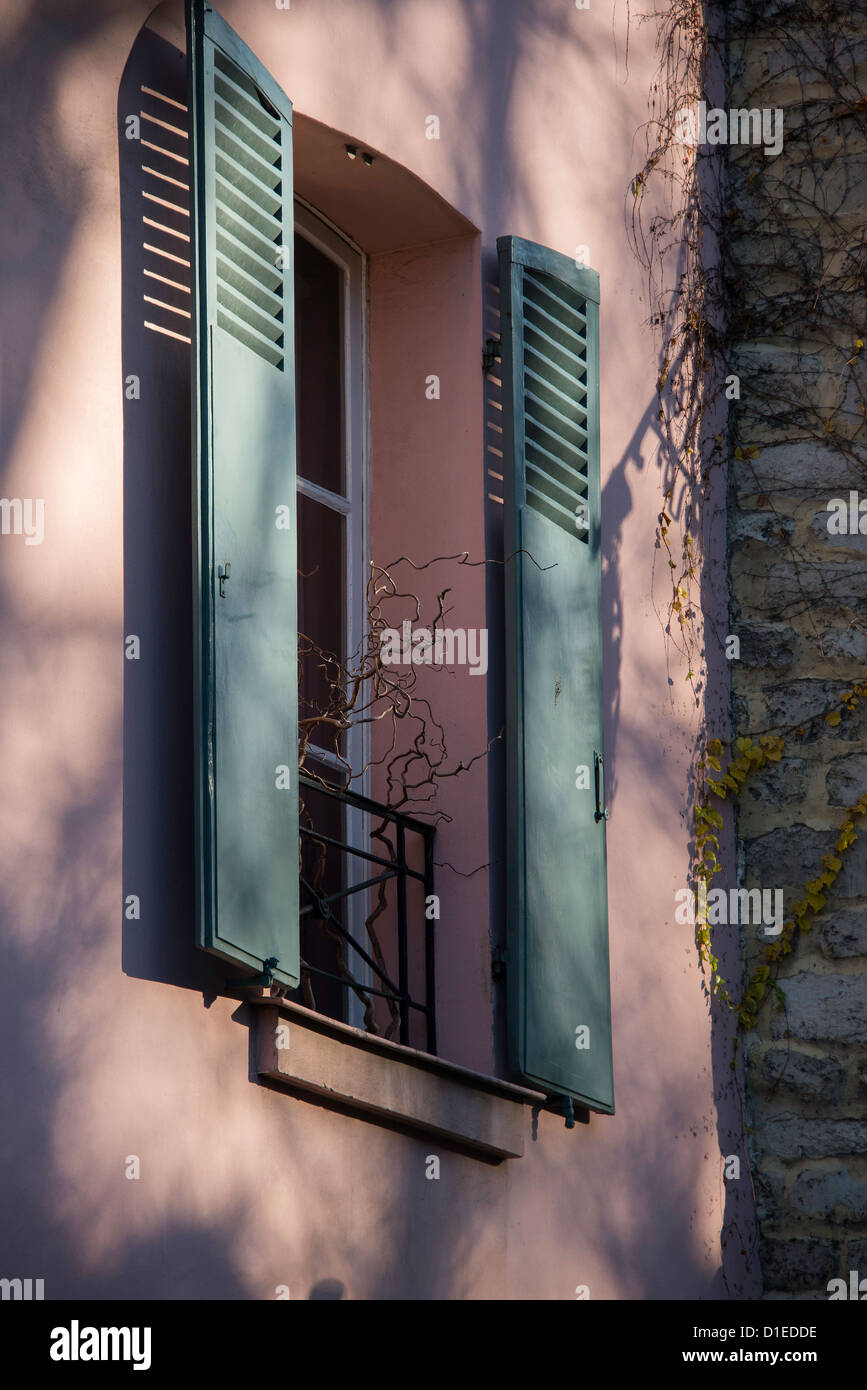 Shutters on building in Montmartre, Paris Stock Photo - Alamy