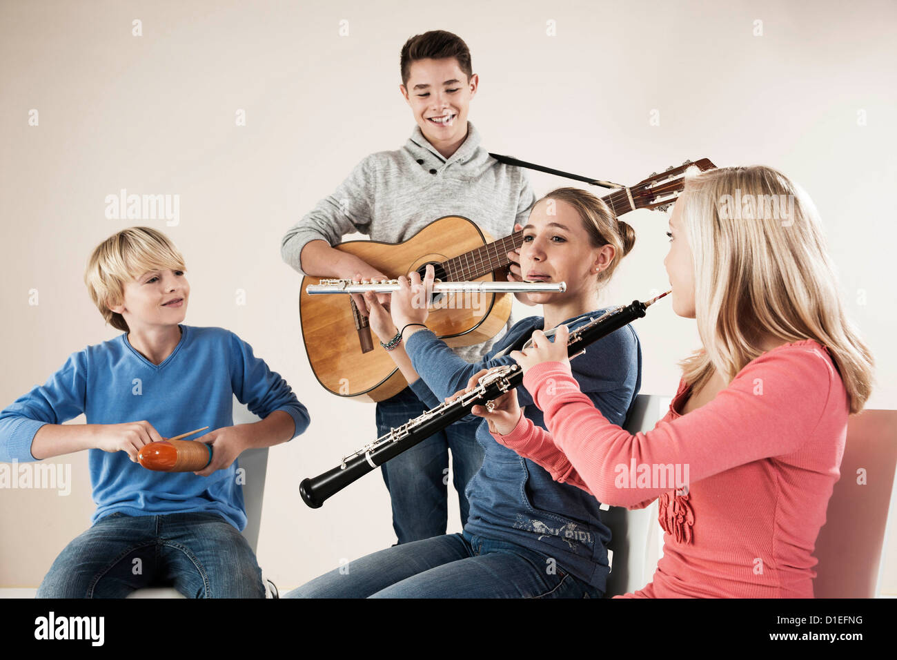 Music playing flute guitar hi-res stock photography and images - Alamy