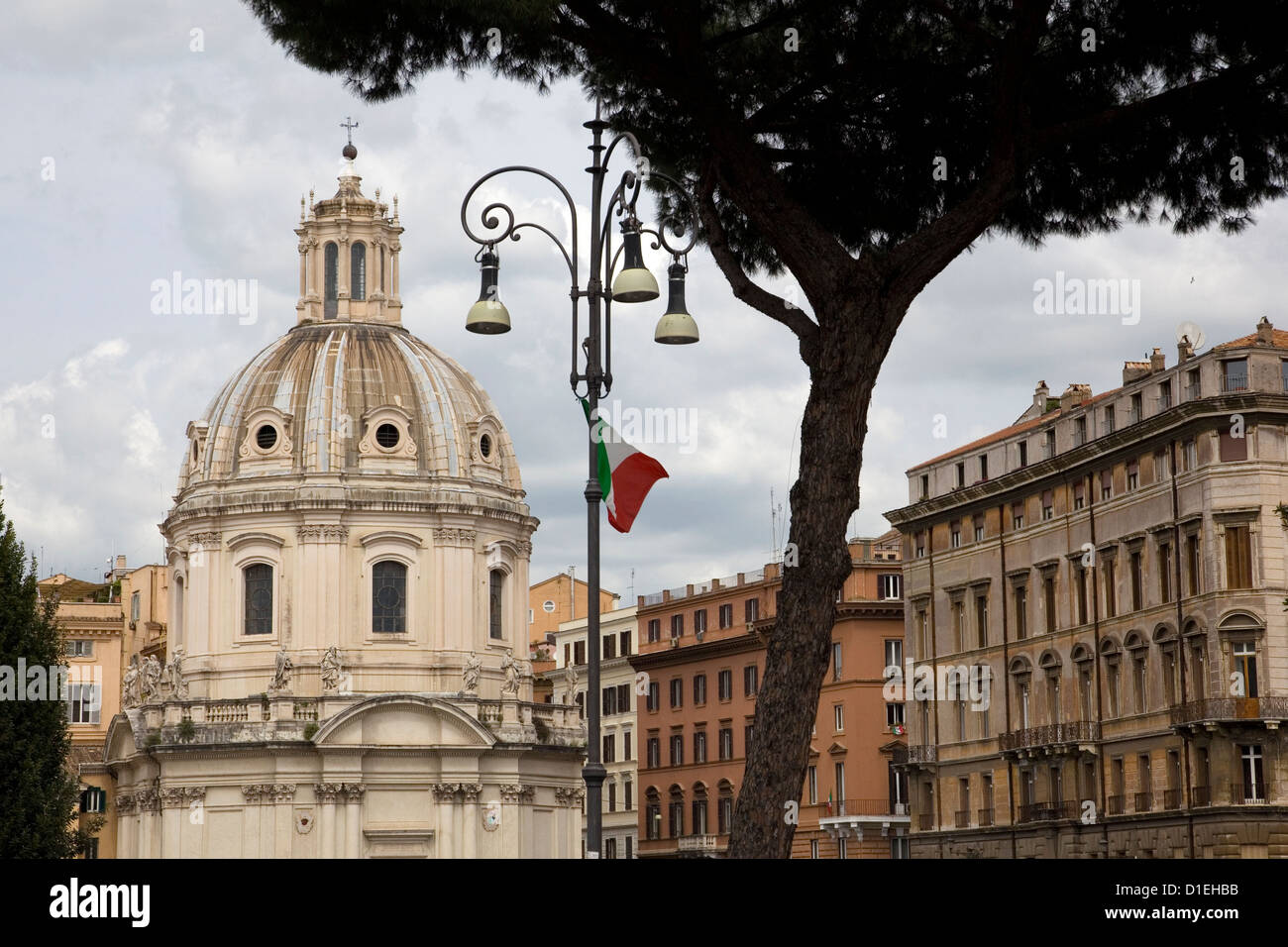 One of the 900 churches in the center of Rome, Italy Stock Photo - Alamy