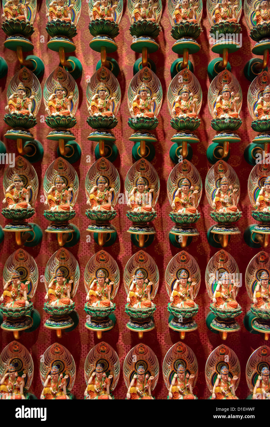 Many lotus flower statues hi-res stock photography and images - Alamy