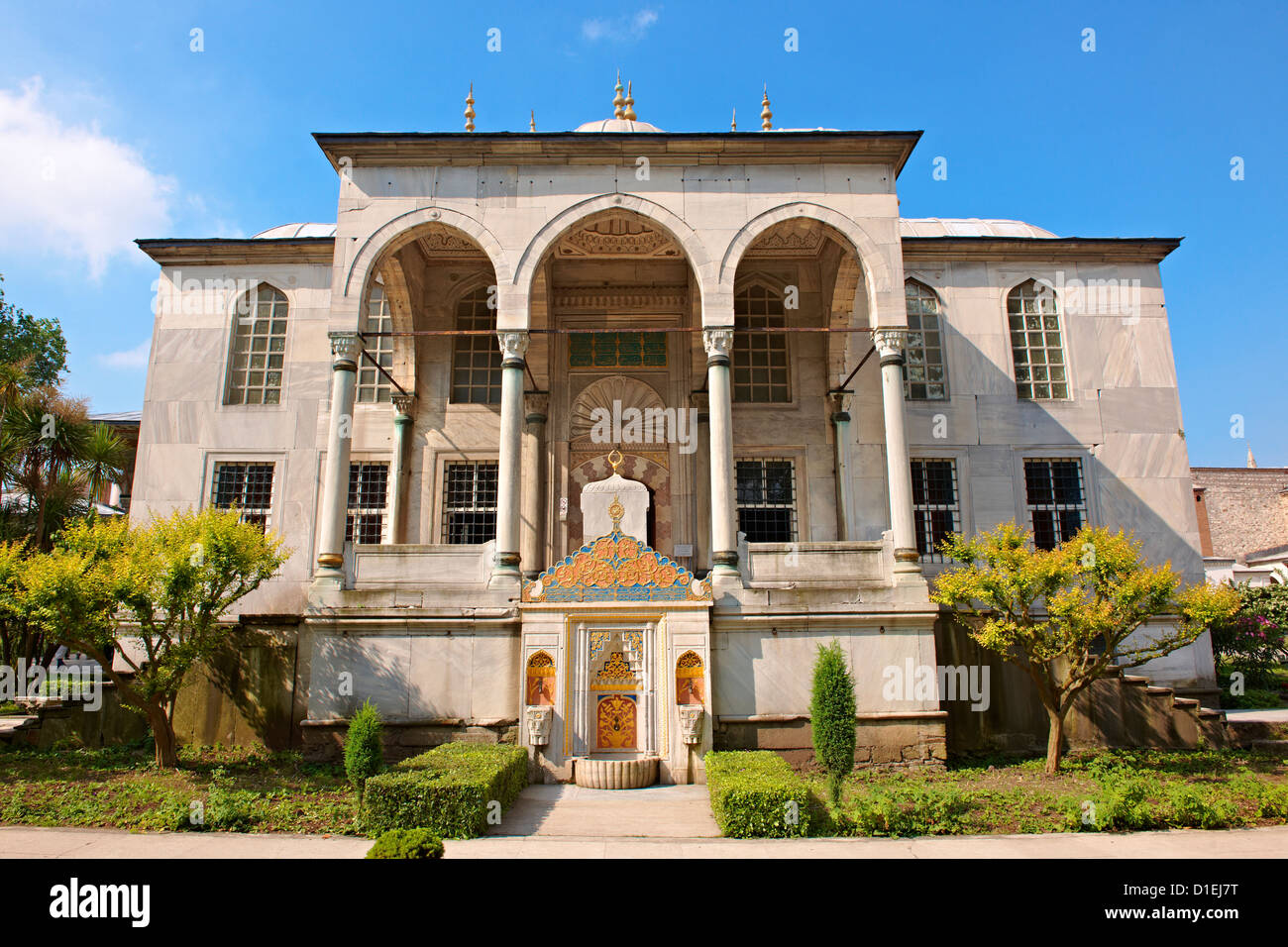 Topkapi palace library hi-res stock photography and images - Alamy