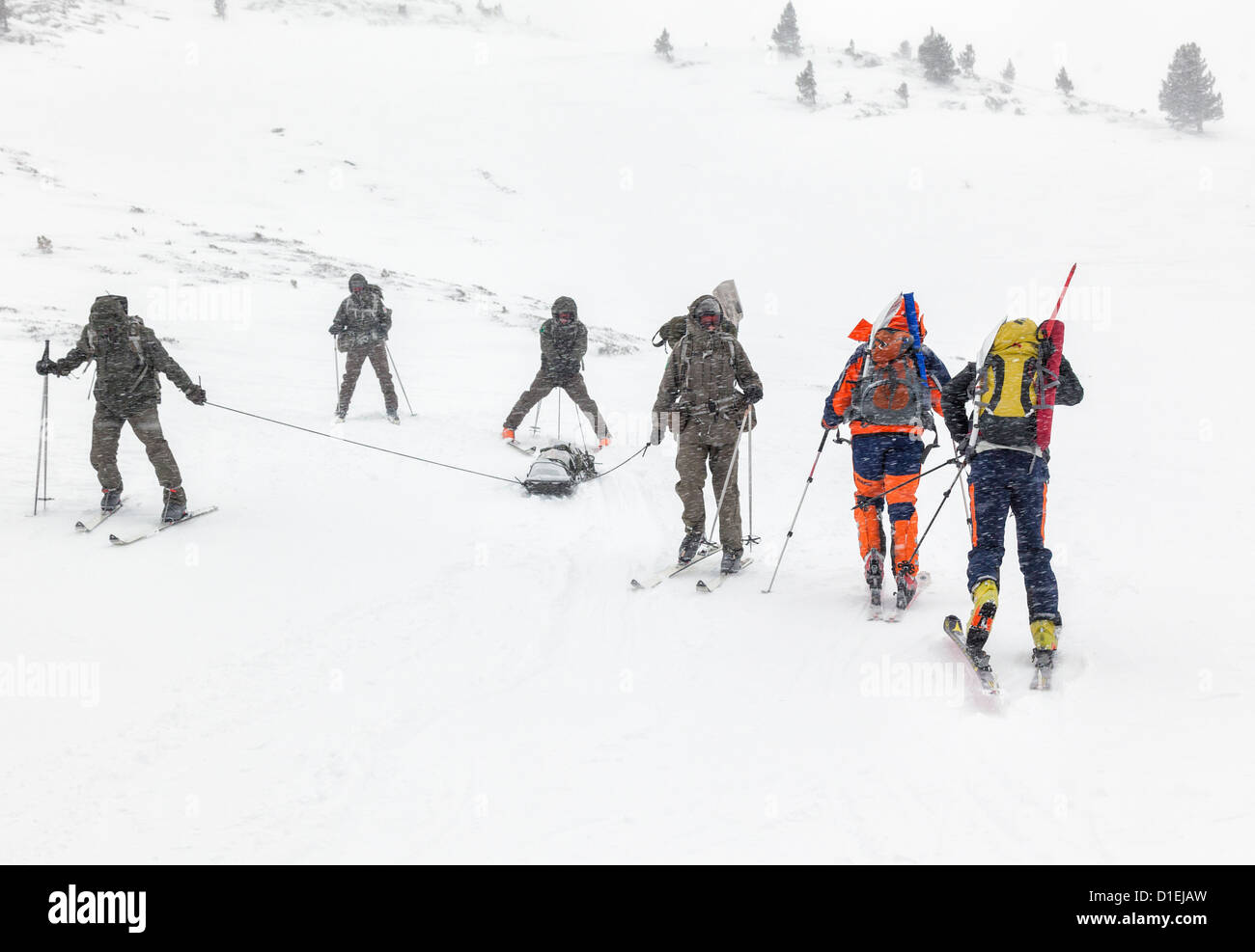 Mountain range rescue hi-res stock photography and images - Alamy