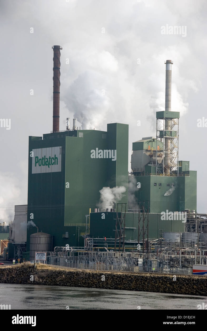 Potlatch paper mill along clearwater hi-res stock photography and ...