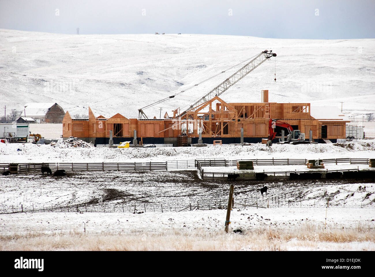 Large house under construction in hi-res stock photography and images ...