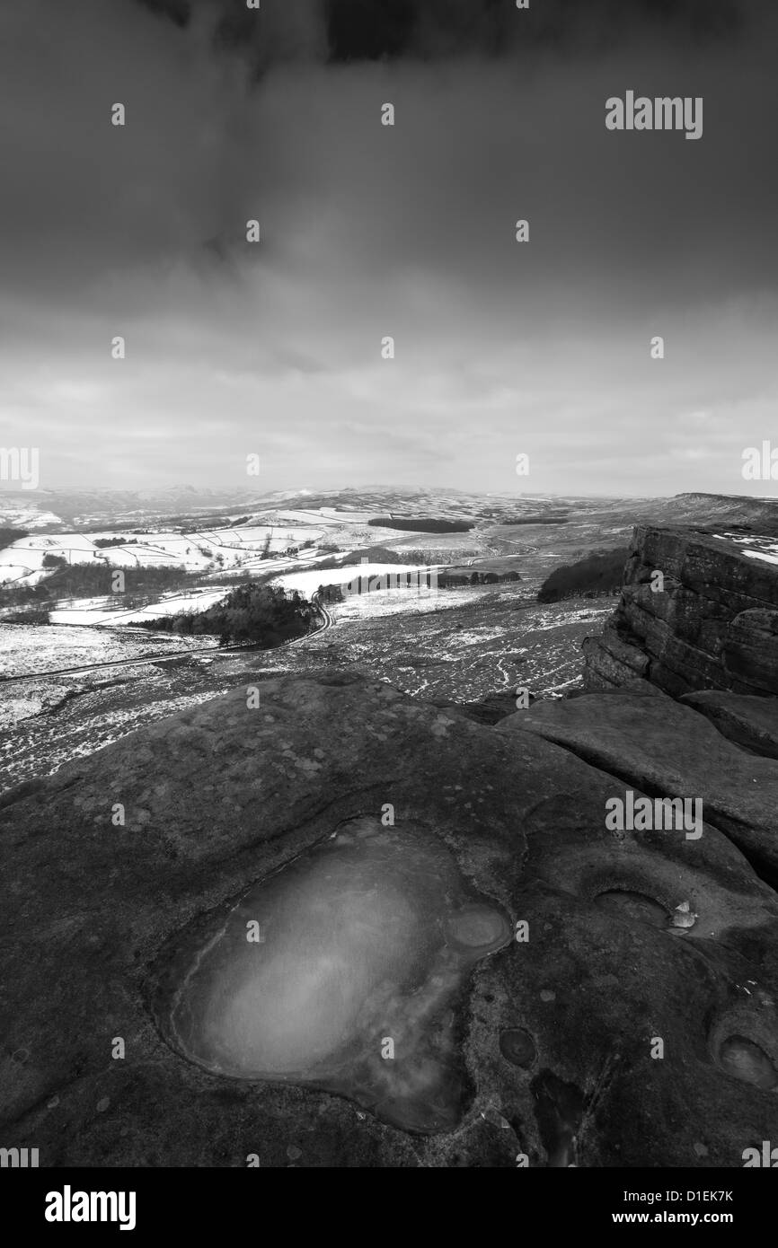 Derbyshire hills winter snow Black and White Stock Photos & Images - Alamy