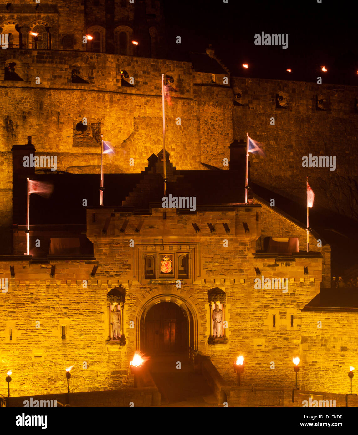 Lion rampant crest at entrance to floodlit Edinburgh Castle Stock Photo ...