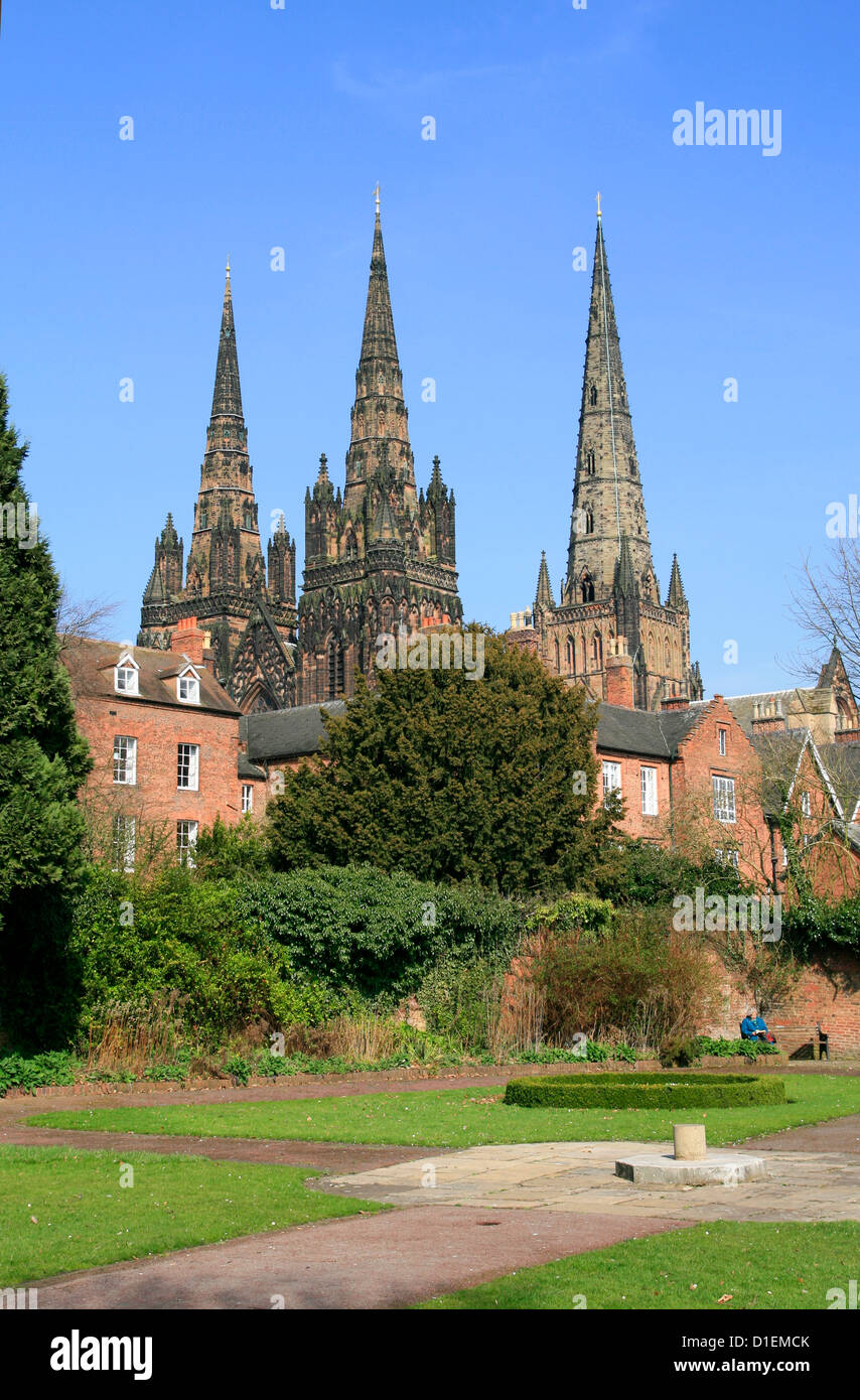 Three spires lichfield cathedral hi-res stock photography and images ...
