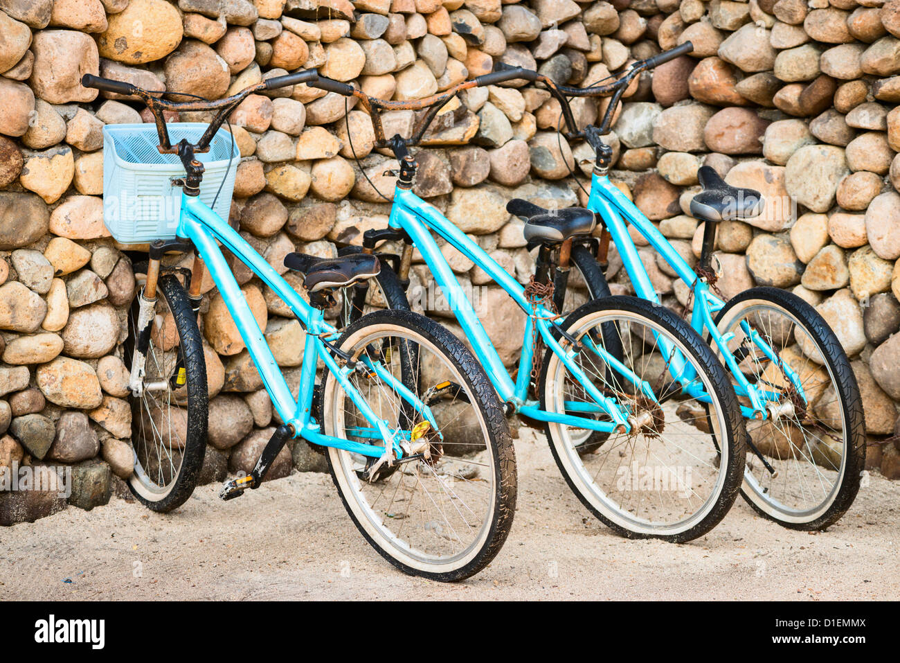Rusty bicycles hi-res stock photography and images - Alamy