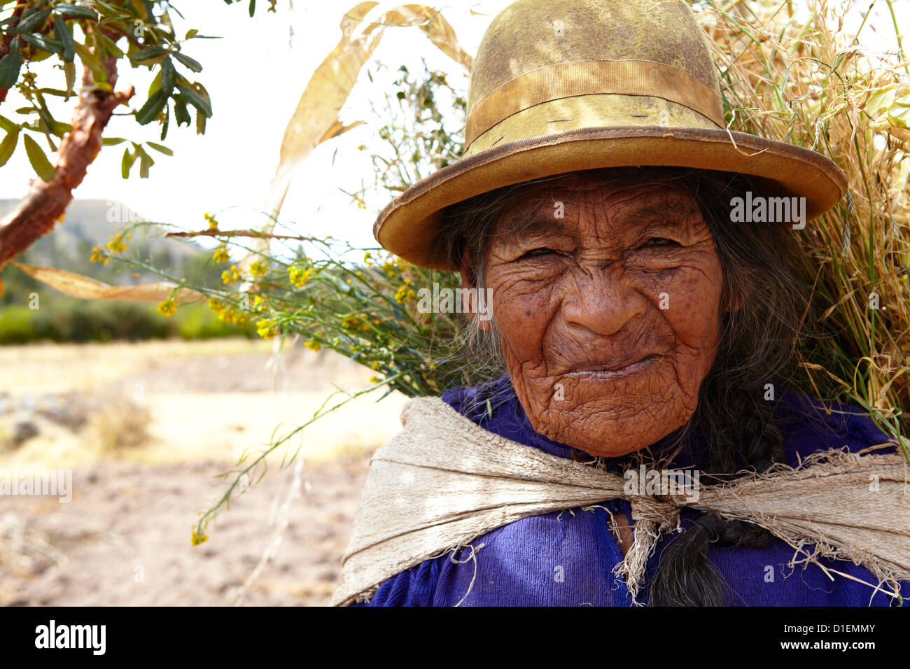 Peru female hi-res stock photography and images - Alamy