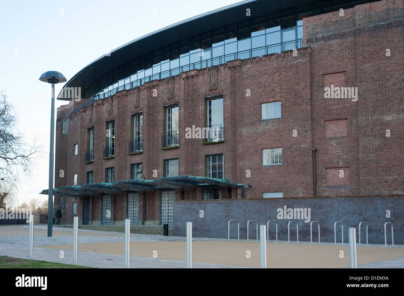The Royal Shakespeare Company theatre in Stratford upon Avon ...