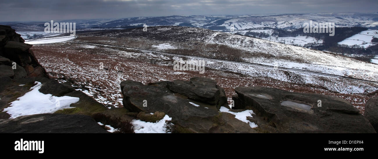 Winter snow on Stanage Edge, Peak District National Park, Derbyshire ...