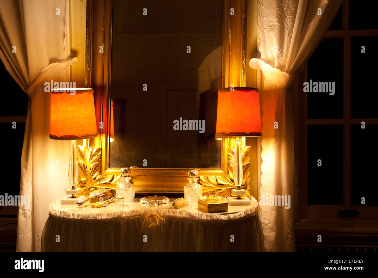 Dressing Table with Lights and Curtains Stock Photo - Alamy