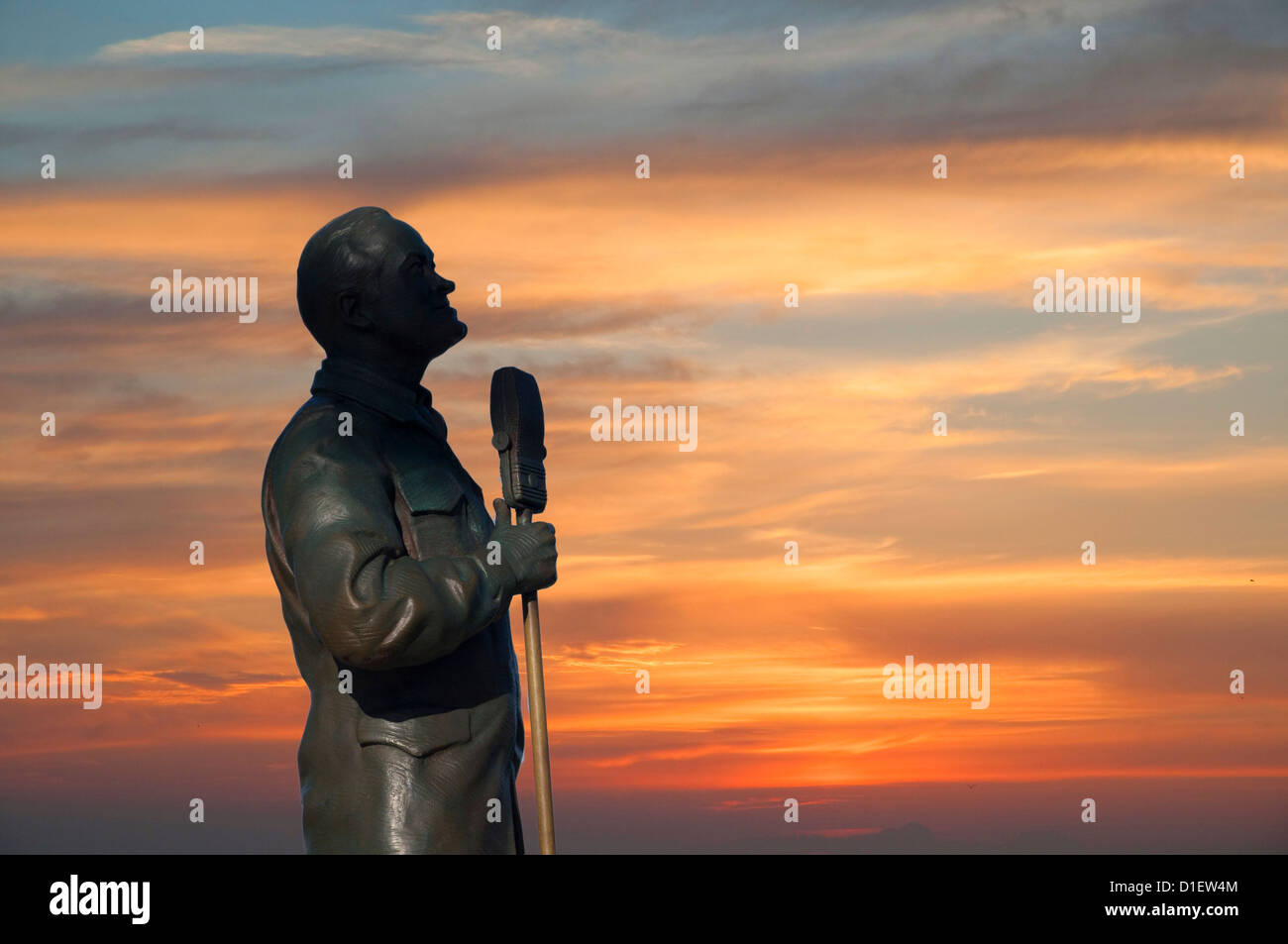 Bob hope bronze statue hi-res stock photography and images - Alamy