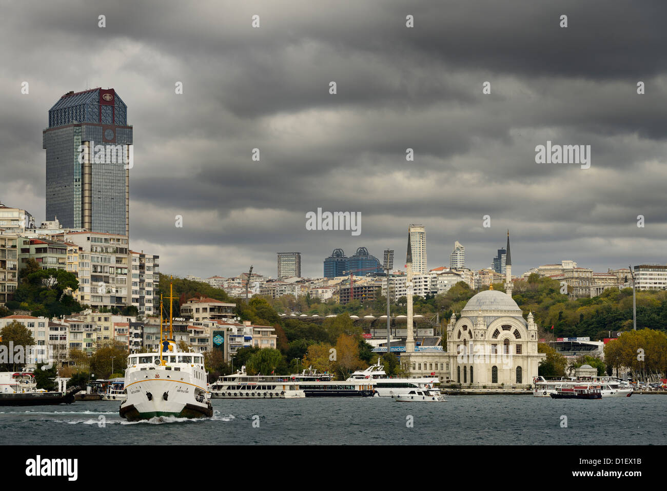 Modern mosque architecture hi-res stock photography and images - Alamy