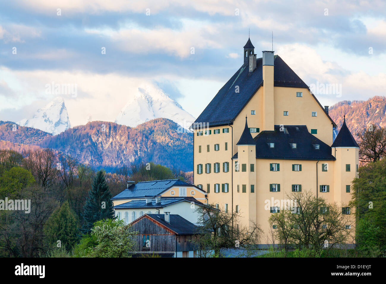 Goldenstein Castle in front of the Watzmann, Elsbethen, Austria Stock ...