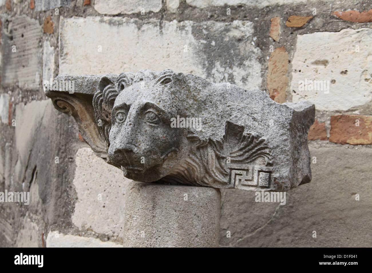 Illyria albania statue hi-res stock photography and images - Alamy