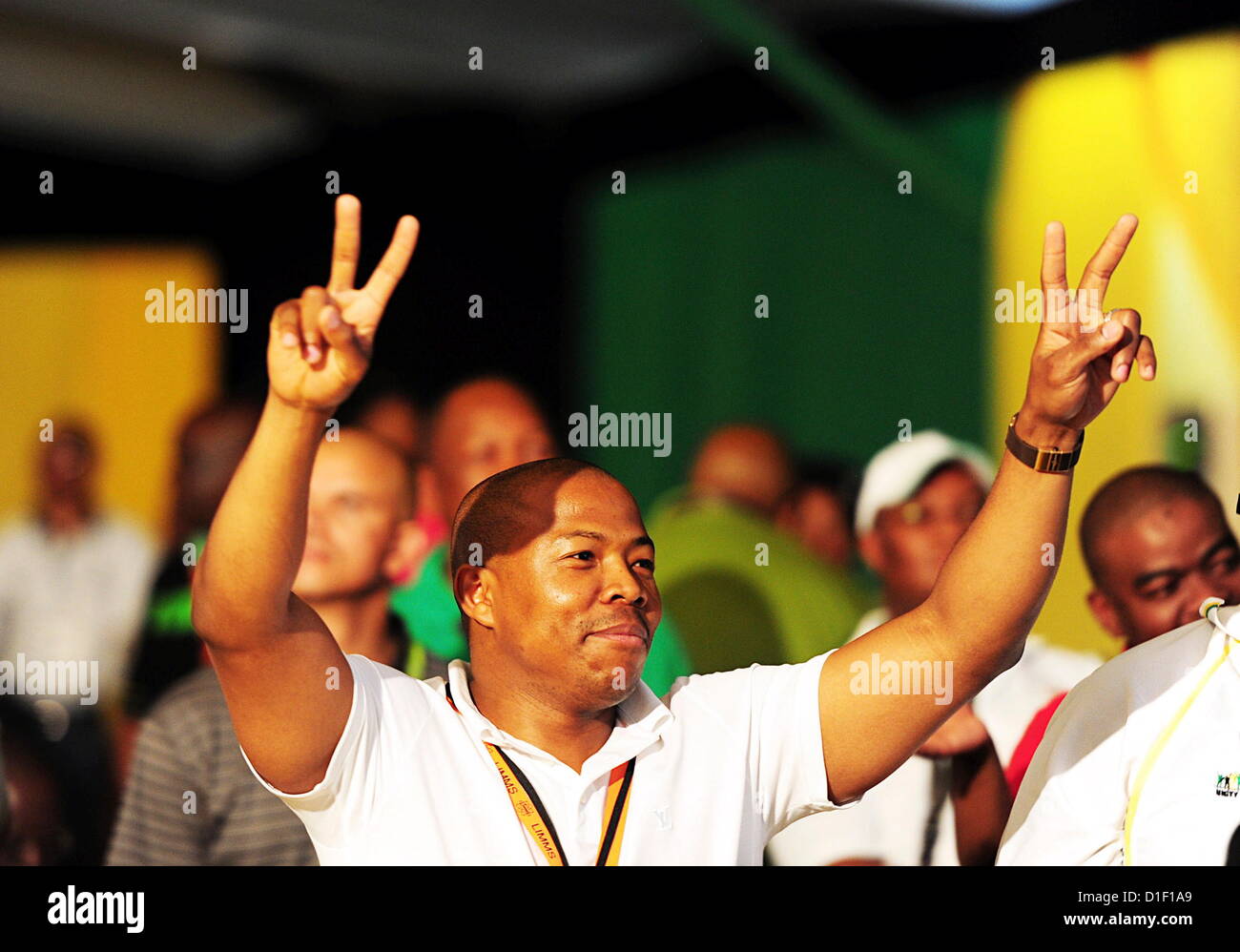 BLOEMFONTEIN, SOUTH AFRICA: Lonwabo Sambudla shows support for his ...