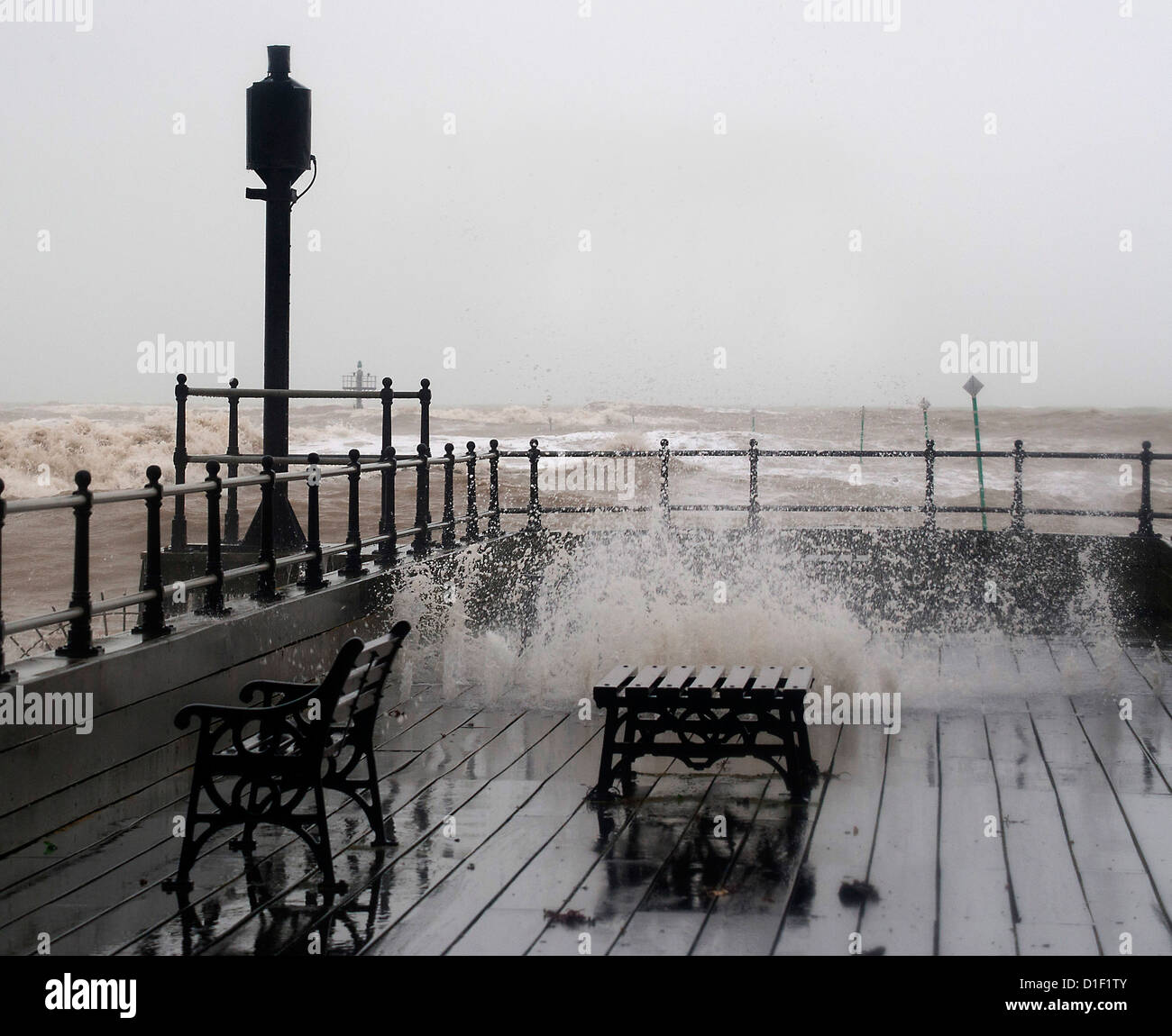 Littlehampton west pier hi-res stock photography and images - Alamy
