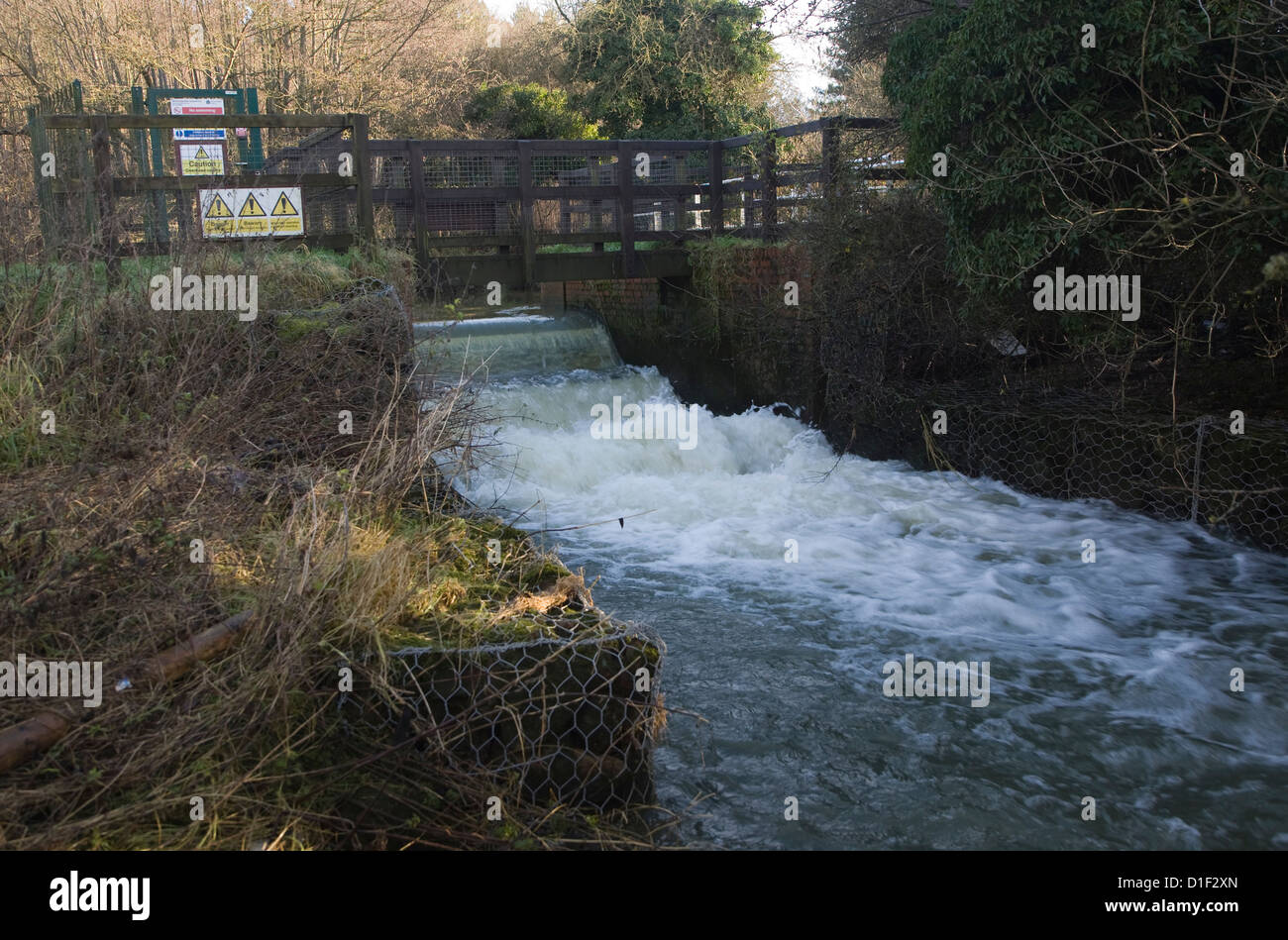 Whitebridge weir on River Deben Campsea Ash, Suffolk, England Stock ...