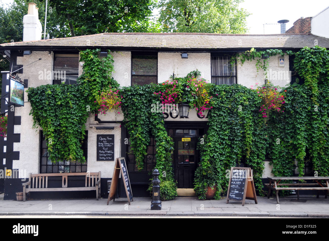 Campden hill london hi-res stock photography and images - Alamy