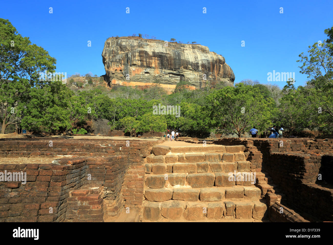 Sigiriya rock palace hi-res stock photography and images - Alamy