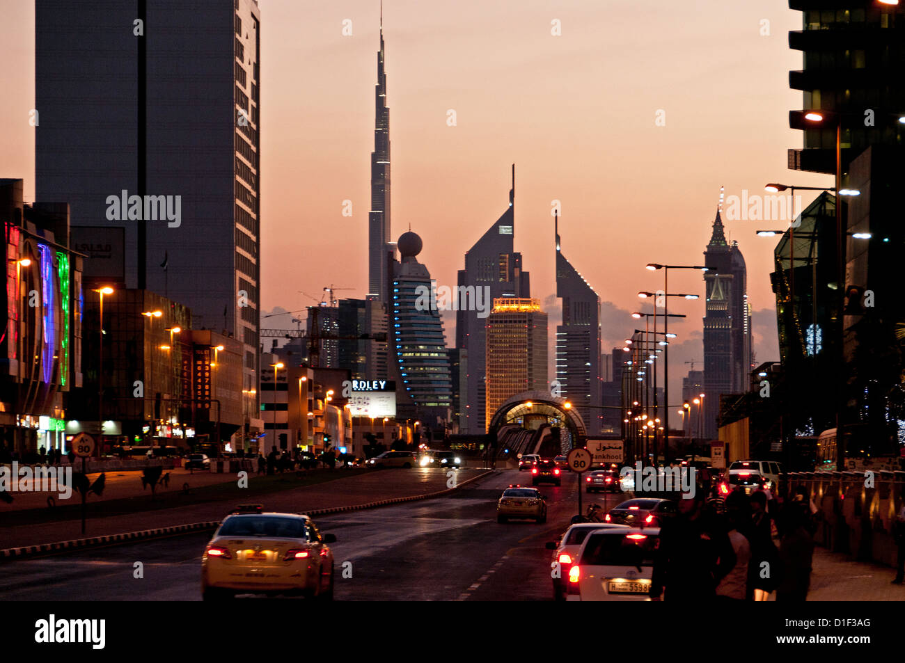 Evening sunset view dubai hi-res stock photography and images - Alamy