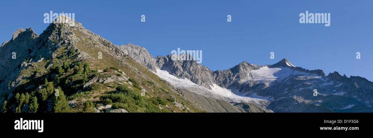 Mountainscape in the Zillertal Alps, South Tyrol, Italy Stock Photo - Alamy