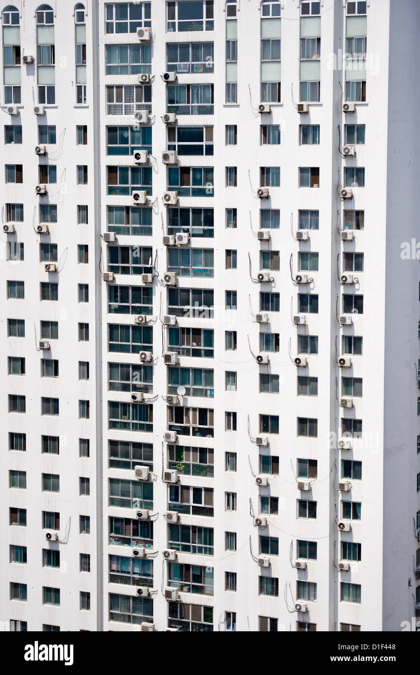 White flats hi-res stock photography and images - Alamy