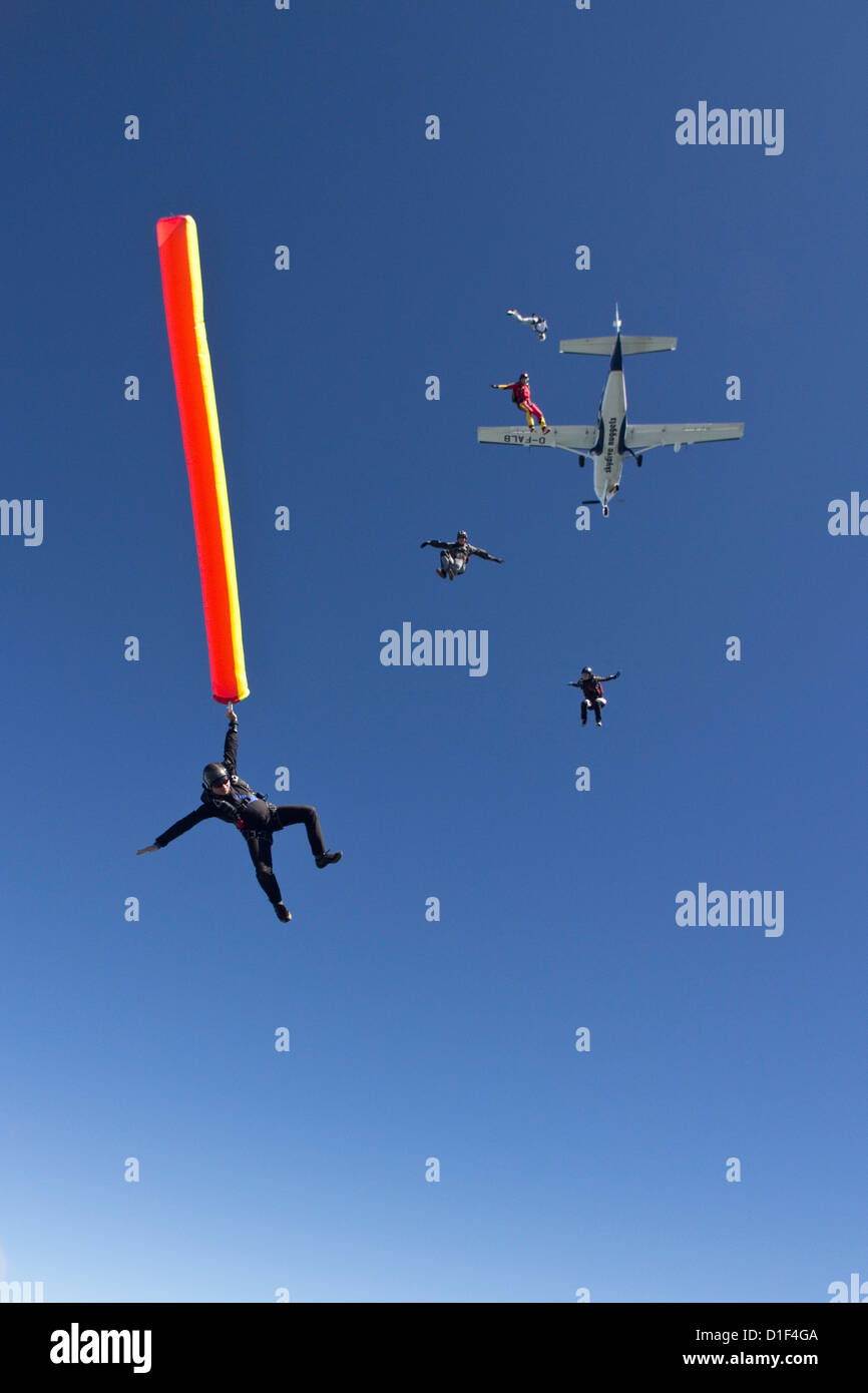 Parachutists aerial view hi-res stock photography and images - Alamy