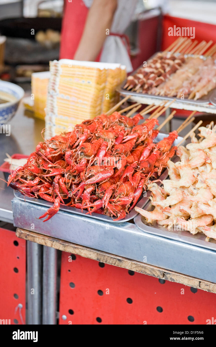 Crab with red claws hi-res stock photography and images - Alamy