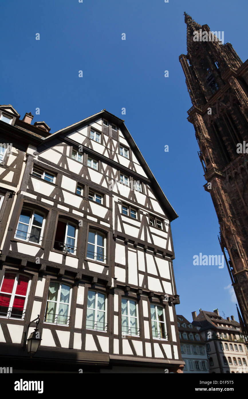 Half timber architecture hi-res stock photography and images - Alamy