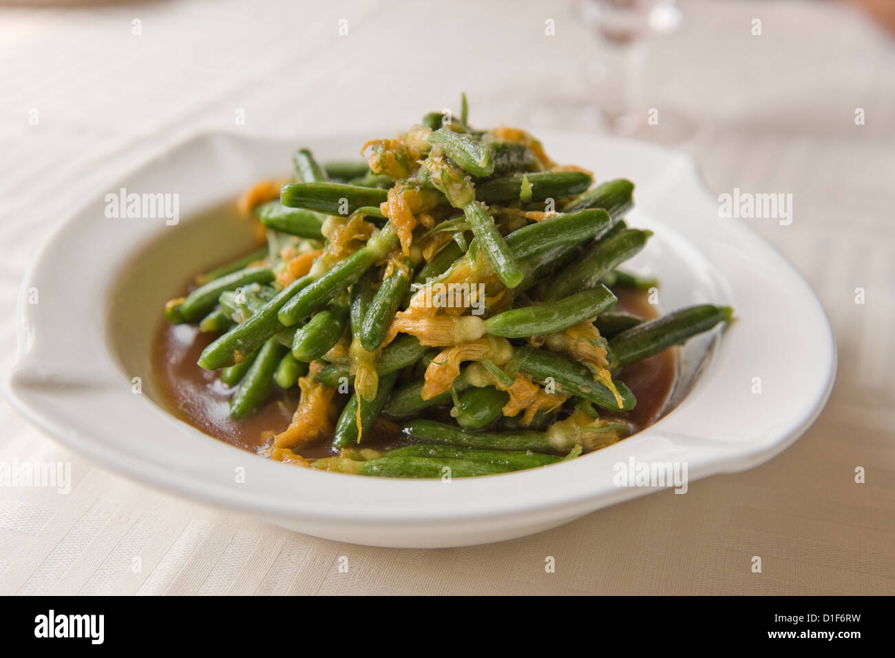 Cooked courgettes hi-res stock photography and images - Alamy
