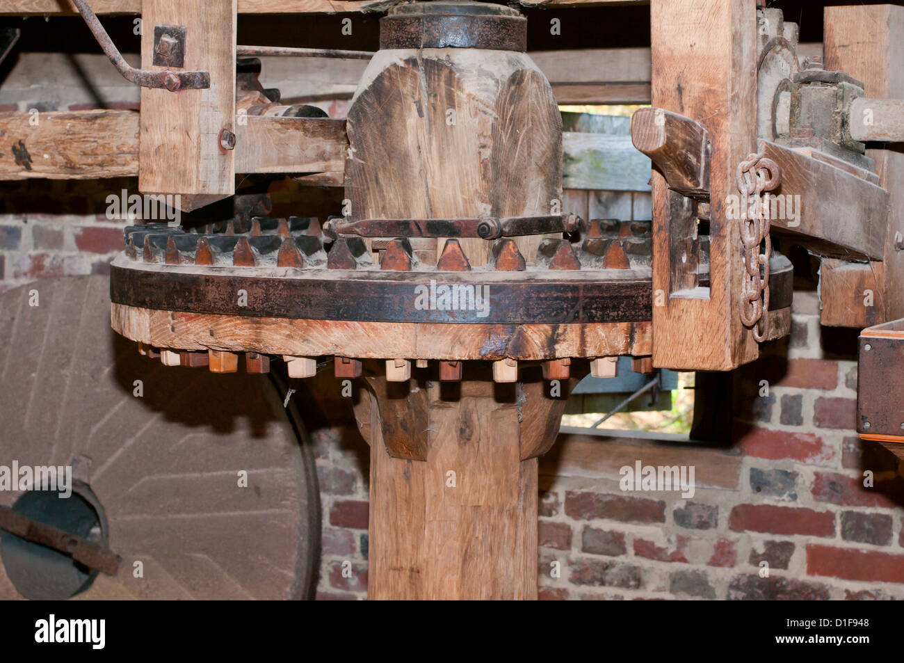 Water Wheel With Wooden Gears High Resolution Stock Photography and ...