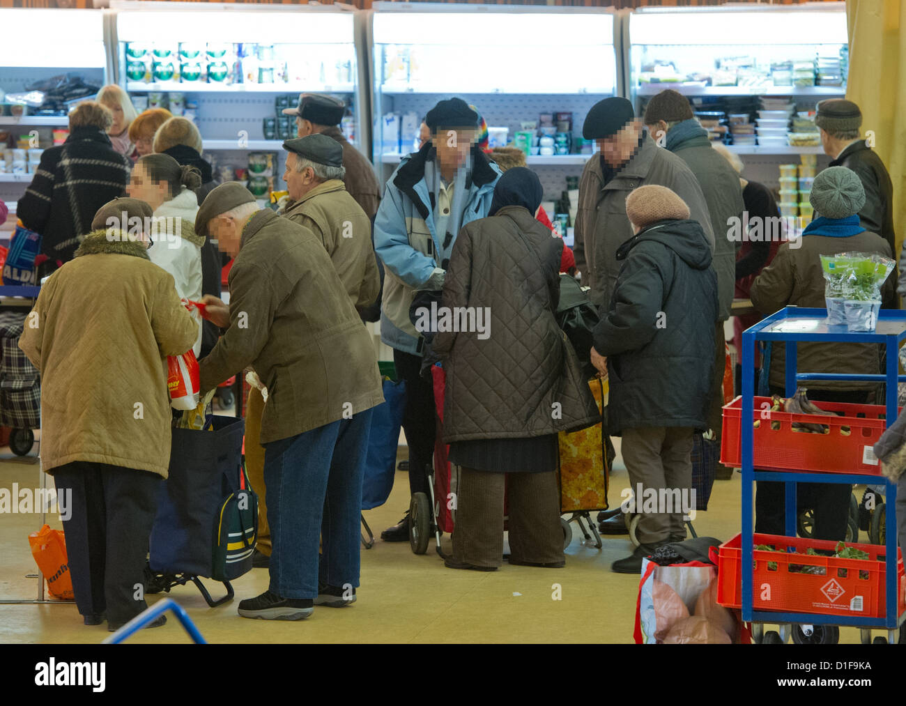 People Queuing For Food High Resolution Stock Photography and Images ...