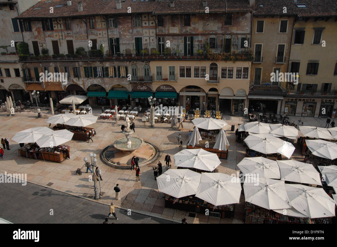 Market Stalls, Erbe Square, Verona Stock Photo - Alamy