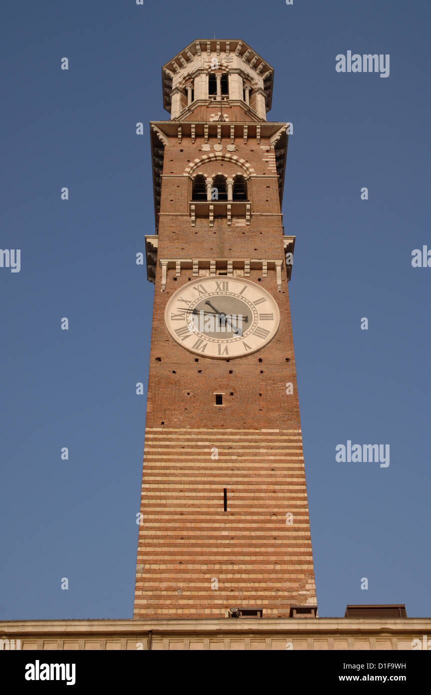 Torre dei Lamberti, Verona, Italy Stock Photo - Alamy