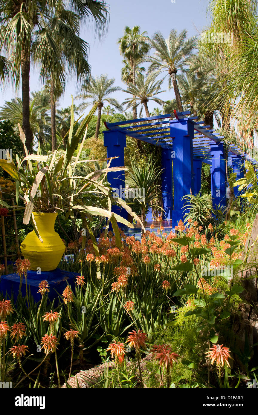 Pergola hi-res stock photography and images - Alamy