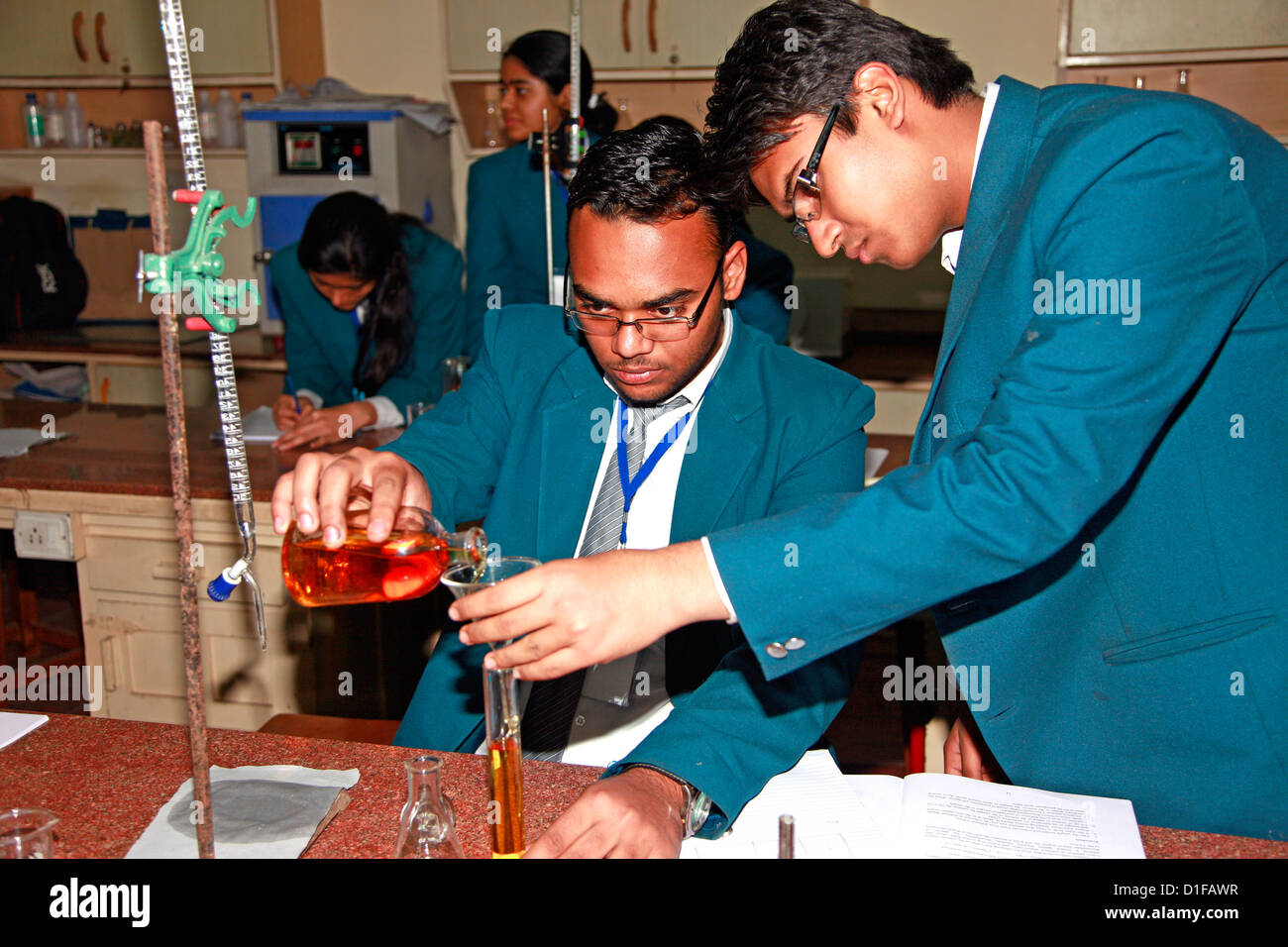 School student Working in a Laboratory Stock Photo - Alamy