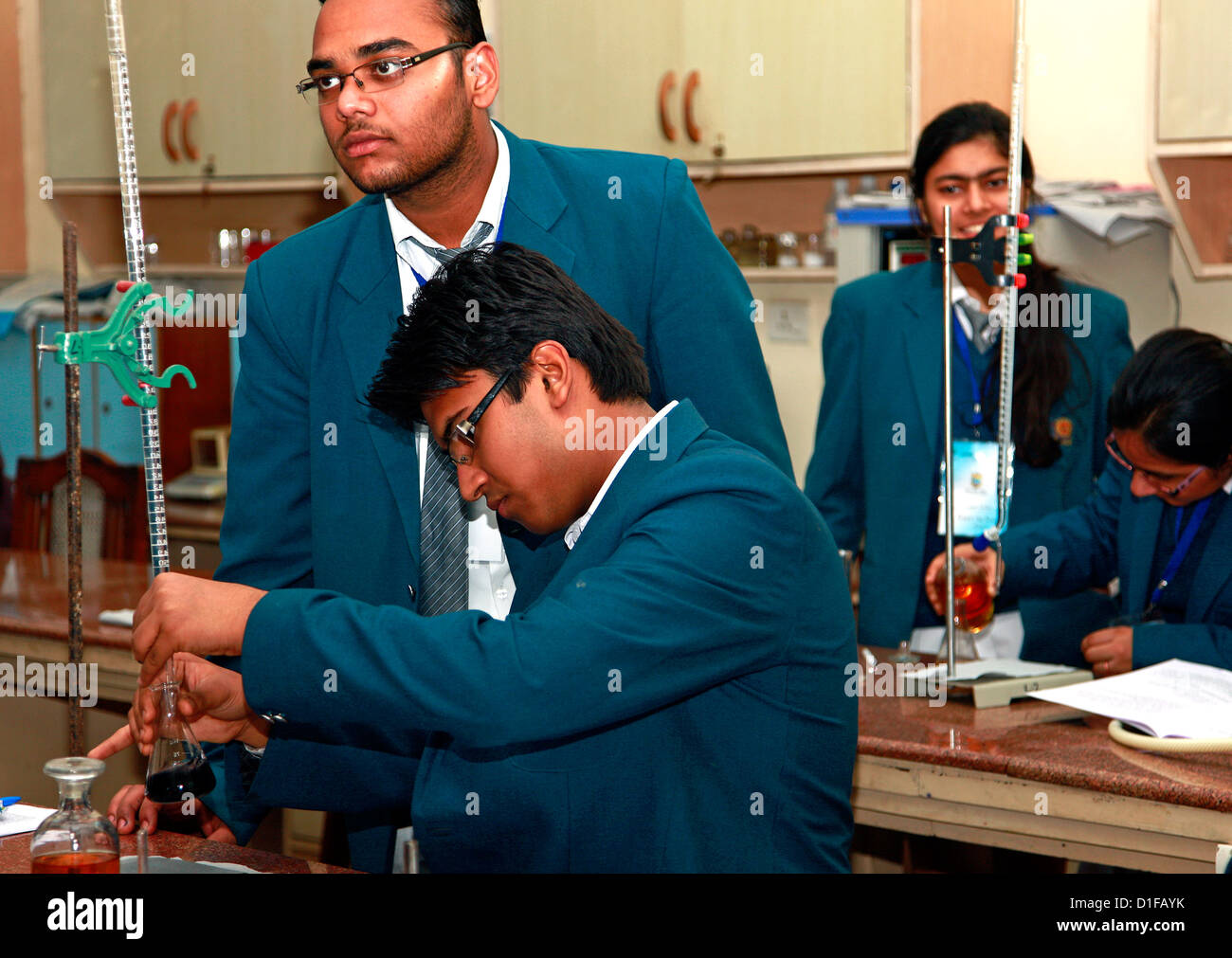 School student Working in a Laboratory Stock Photo - Alamy