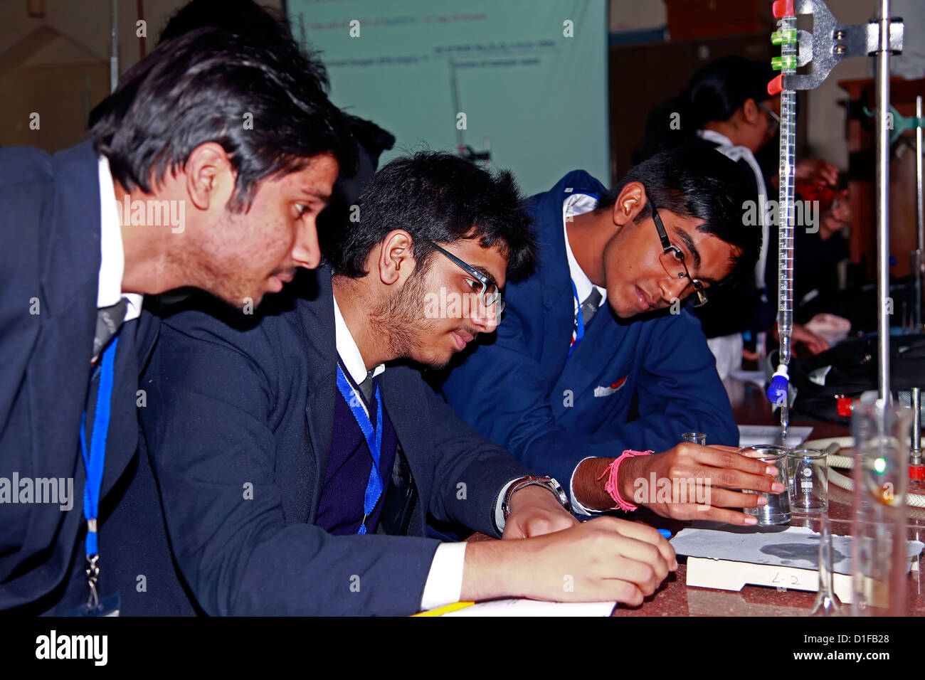 School student Working in a Laboratory Stock Photo - Alamy