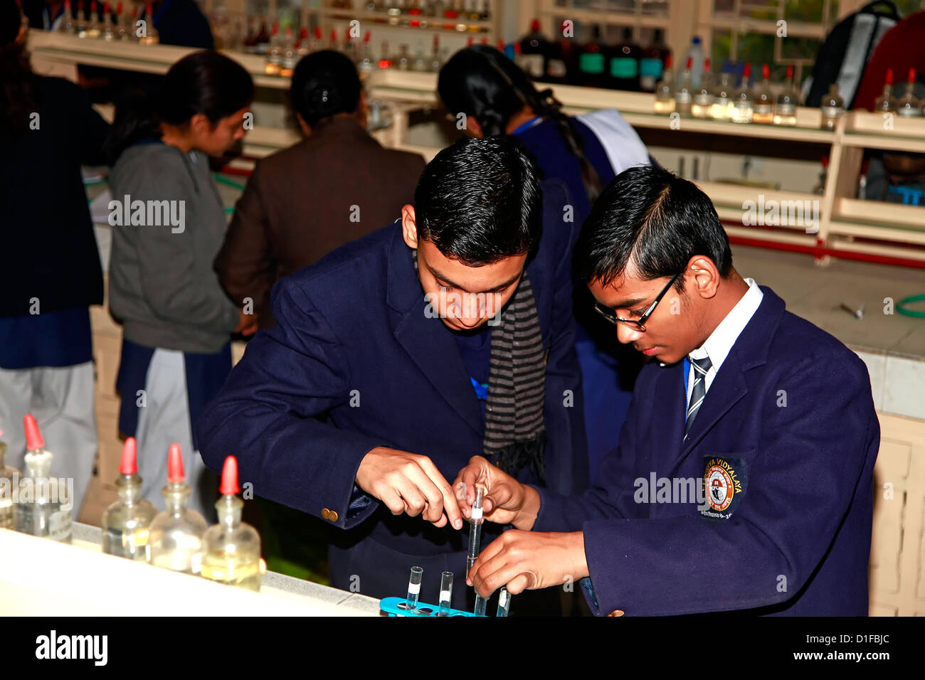 School student Working in a Laboratory Stock Photo - Alamy